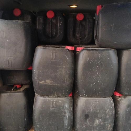 Jual Jerigen isi 25 Liter Bekas Bahan Plastik Tebal Pas Untuk Solar Oli ...