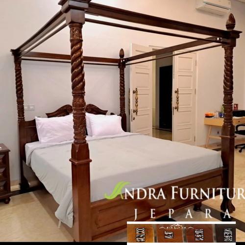 Jual dipan,divan ukir kayu jati kanopi tiang ulir mebel jati king size ...