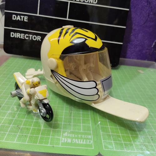Jual Figure Mighty Morphin Power Rangers Helmet Racer White Ranger ...
