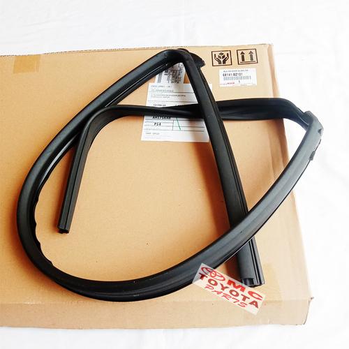 Jual Karet Channel Kaca Pintu Depan Kanan Toyota Agya Ayla 68141-BZ101 ...