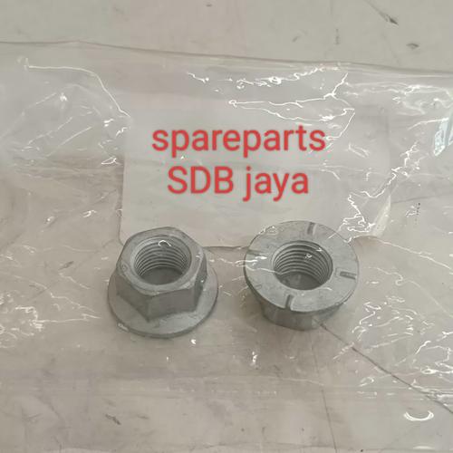 Jual mur baut bushing sayap arm atas Innova reborn hrg 1pcs original ...