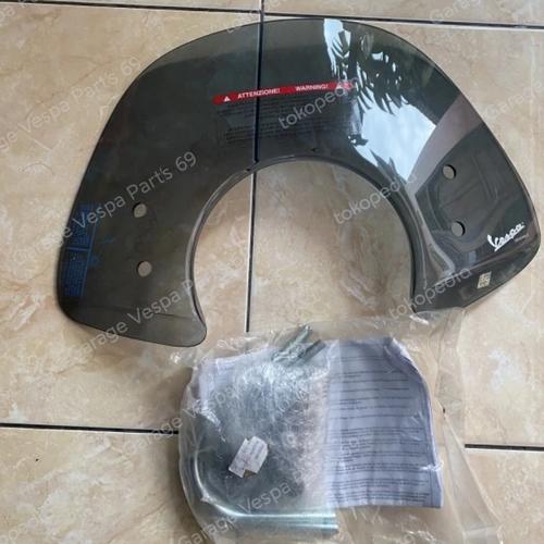 Jual Windshield Flyscreen Visor Vrisor Depan Smoke Original Vespa GTS ...