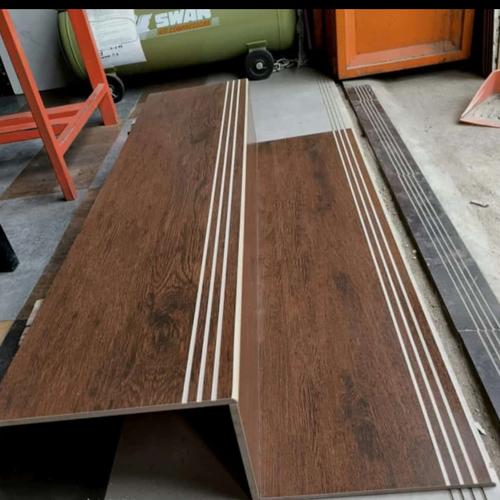 Jual granit tangga motif kayu walnut 30x100+20x100 stepnosing satu ...