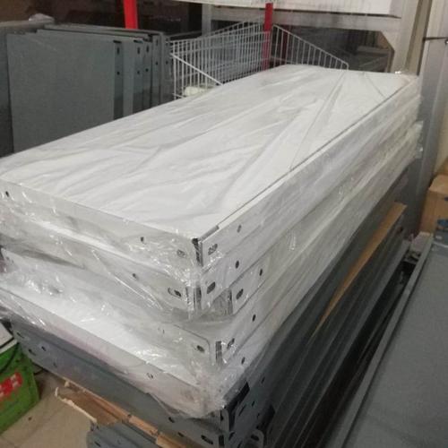 Jual plat ambalan rak besi siku lubang 100 x 60 warna putih tulang 1 ...