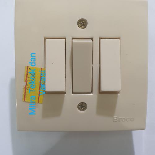 Jual Saklar Triple merk Broco 6A 250V, saklar 3 tombol - Kab. Sidoarjo ...