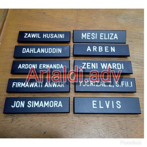 Jual Papan nama dada grafir hitam dof full nametag dove full peniti ...