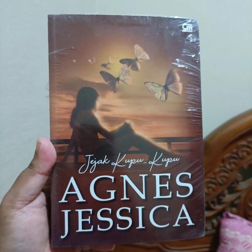Jual Novel Jejak Kupu-kupu Agnes Jessica baru original - Kab. Jepara ...