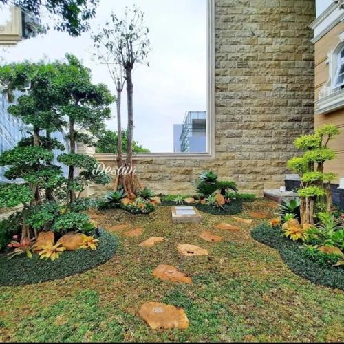 Jual contoh taman depan rumah minimalis rumput kucai mini - Kota ...