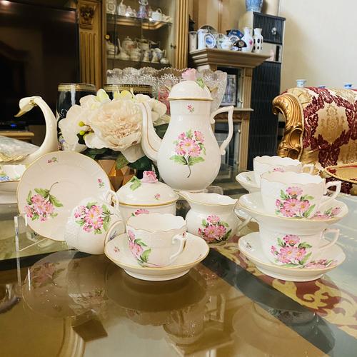 Jual Coffee Pot Set Coffee Cup Saucer Herend Hungary Flower Pink Mewah - Jakarta Utara - Rossini ...