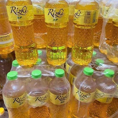 Jual minyak goreng rizki 1 liter Minyak Goreng Kemasan Botol 900 Ml ...