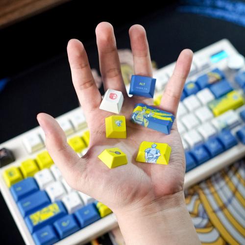 Jual Fantech One Piece Keycaps SET SANJI PBT DYE SUB Cherry Profile ...