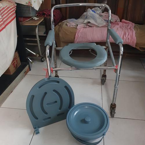 Jual kursi bab buang air besar mandi plus roda bekas - Kota Yogyakarta ...