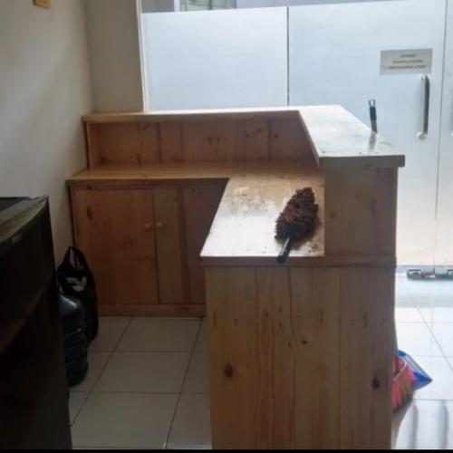 Jual meja kasir model L / meja kasir minimalis/ meja bar - Kota ...