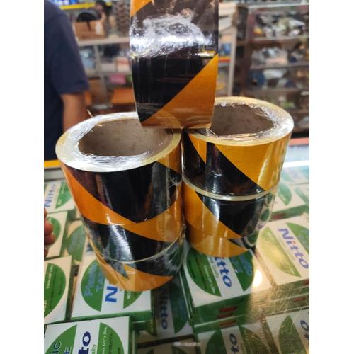 Jual Sticker reflector kuning-hitam/police line 2 in x 10 meterr - Kota ...
