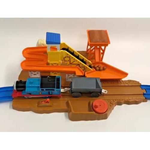Jual TOMY - THOMAS & Friends Sodor Quarry Loader Set + Motorized - Kota ...