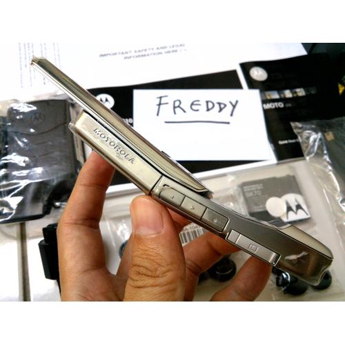 Jual SUPERB RARE The Last Series Motorola RIZR Z10 KICK SLIDER Titanium ...