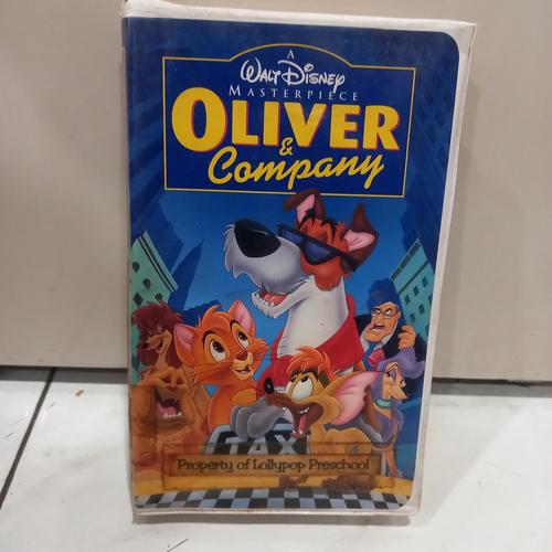 Jual VHS BETAMAX-WALT DISNEY MASTERPIECE-OLIVER & COMPANY-- Kondisi ...