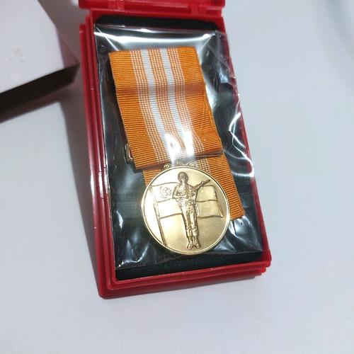 Jual vintage singapore armed forces good service medal medali emas ...