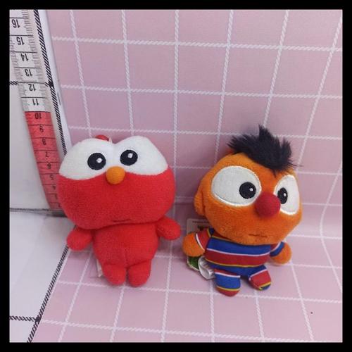Jual Boneka Boneka Ernie Sesame Street Elmo Original Keychain Harga ...