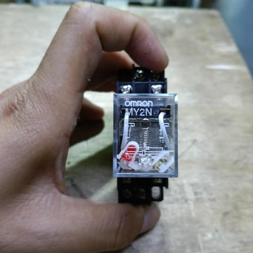 Jual RELAY OMRON MY2N 220V+SOCKET/RELAY OMRON MY2N 220V PLUS SOCKET ...