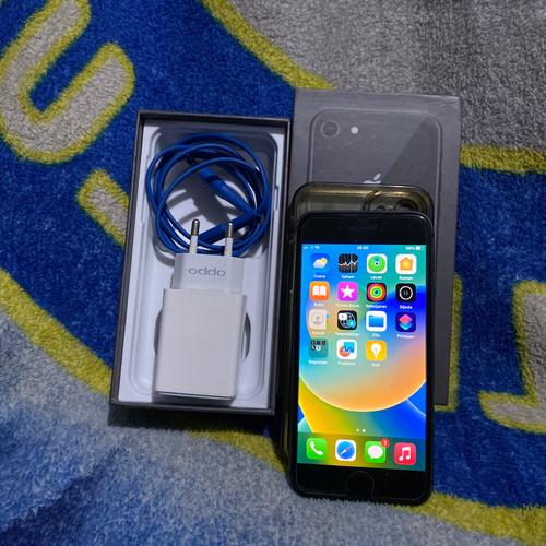 Jual Iphone 8 64gb/256gb bekas - putih dan hitam, 64 gb - Kota Bandung ...