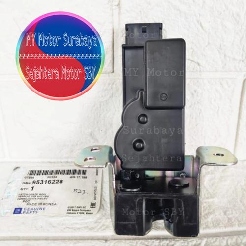 Jual Lock Pintu Kaca Bagasi Belakang Chevrolet All Captiva - Kota ...