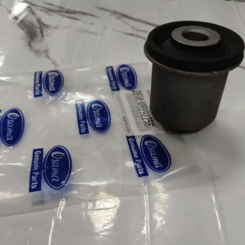 Jual Bushing Low arm bawah Mitsusbishi Triton/Pajero old MR992256 ...