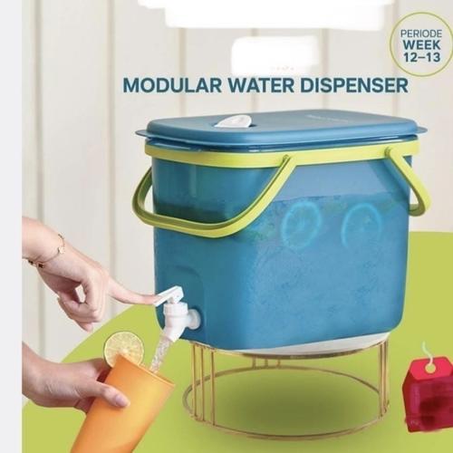 Jual Tempat Air minum Tupperware Dispenser ukuran 10 Liter - Biru Tosca ...