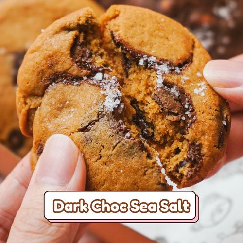 Jual Dark Choc Sea Salt Cookie BIG SIZE | Kue Kering Coklat Soft Baked ...