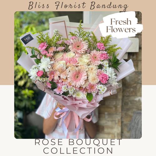 Jual Buket bunga asli wisuda premium custom / Bucket mawar asli premium ...