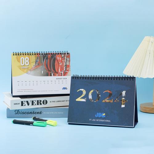 Jual Kalender Meja Custom 14 Lembar Calendar Duduk A5 Bahan Cartoon BW ...