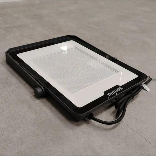 Jual PHILIPS BVP158 200W LED Flood Light CCT Selectable IP65 - Lampu ...