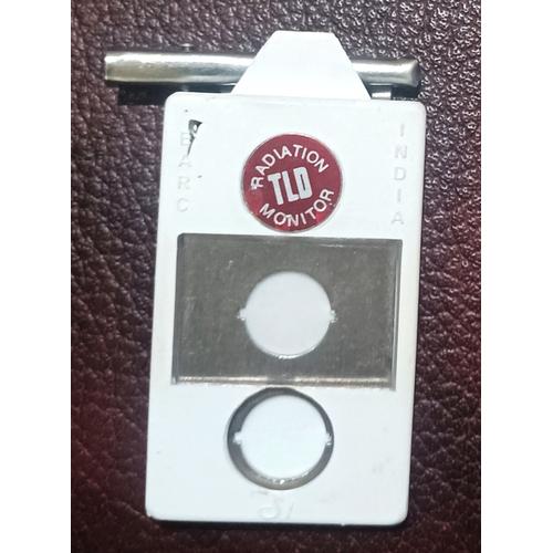 Jual TLD Badge 2 Elemen - BARC (Kondisi Seken / Pernah DIgunakan ...