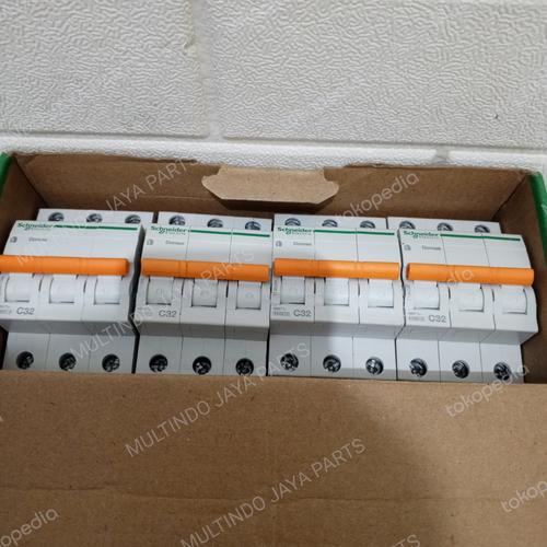 Jual MCB SCHNEIDER 3PHASE 32A / MCB SCHNEIDER 3 PHASE 32AMPER - Kota ...