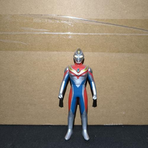 Jual uhs 500 bandai Ultraman dyna original(14 cm) - Kab. Bekasi - MAGA ...