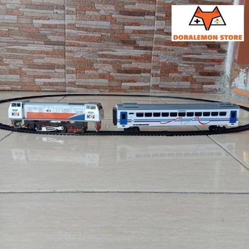 Jual ! MAINAN MINIATUR KERETA API INDONESIA FULL SET LOKO DAN GERBONG ...