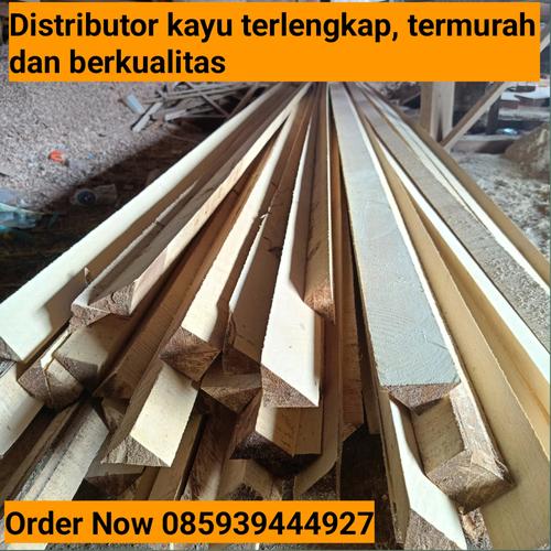 Jual Lis kayu segitiga ukuran 5x5x4 meter / chamfer kayu, champer kayu ...
