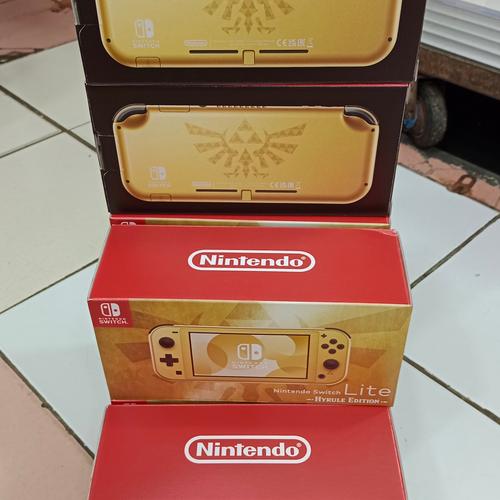 Jual Nintendo Switch Lite Hyrule Zelda Gold Edition - Jakarta Utara ...