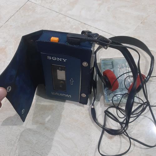 Jual Sony Walkman TPS L2 Komplit Cover kulit + Tali nya asli Japan Very ...