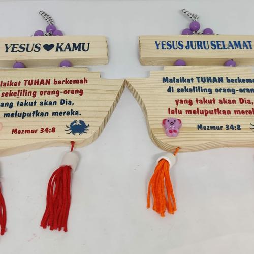 Jual gantungan kayu rohani kecil tulisan Yesus cinta kamu dan Yesus ...