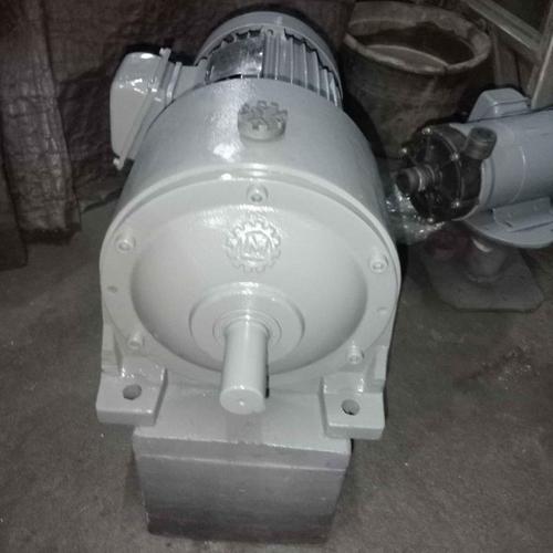Jual helical gear 1 hp 1:10 3 phase teco dinamo gear motor 1 hp - Kota ...