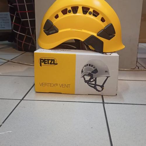 Jual Helm Petzl Vertex Vent / Helm Petzl Vertex Vent Kuning Original ...