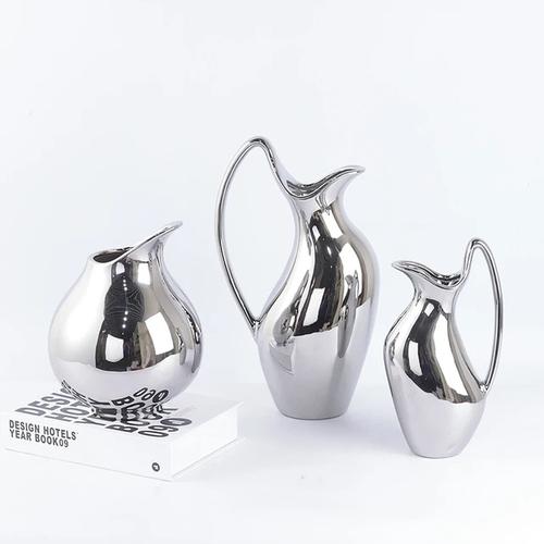 Jual Pajangan Meja Vas Bunga Modern / Pourer Metalic Futuristic Silver ...
