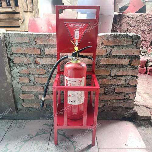 Promo Tempat Dudukan APAR 3-6 kg Rak Besi Tatakan Kursi Apar Besi ...