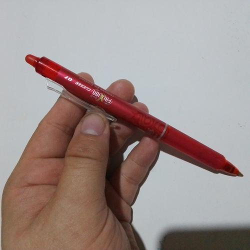 Jual Pulpen Ballpoint Mekanik Tindis Pilot Frixion 0.7mm warna Merah ...