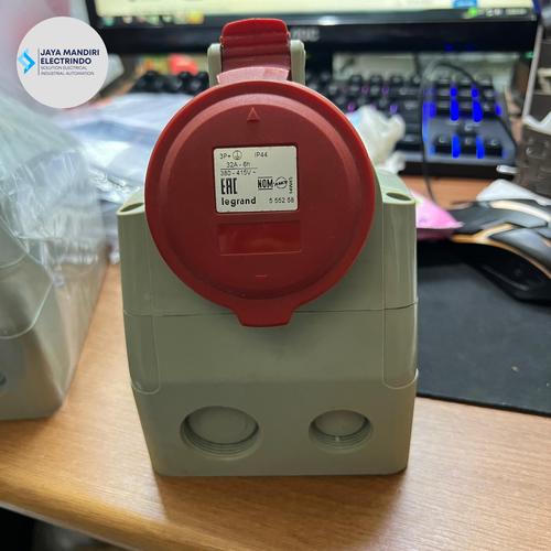 Jual LEGRAND 555258 SURFACE MOUNTING SOCKET 3 PHASE 32A IP44 3P+E 4 PIN ...