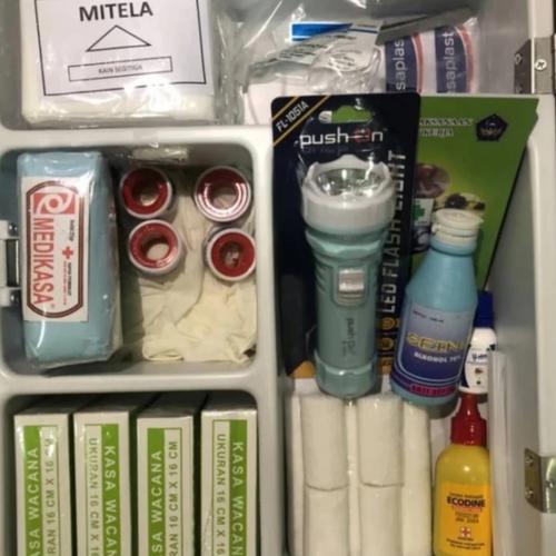 Jual Emergency kotak Obat P3k MC 11 Isi Type C / First Aid Kit Original ...