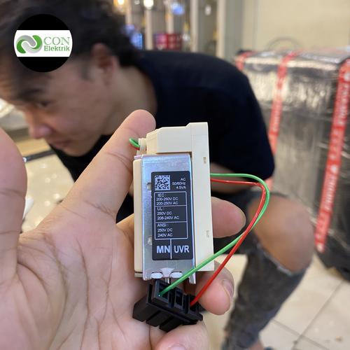 Jual 33671 Uvt / Uvr Mn Under Voltage Trip Release Schneider 200-250v ...