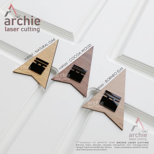 Jual Penunjuk Arah Kiblat Kayu Kombinasi Akrilik/ Sign Board Kiblat ...