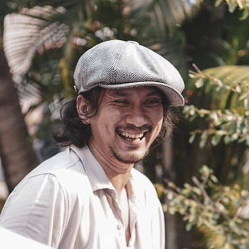 Jual TOPI SENIMAN PELUKIS CORDUROY NEWSCAP FLATCAP - Jakarta Timur ...